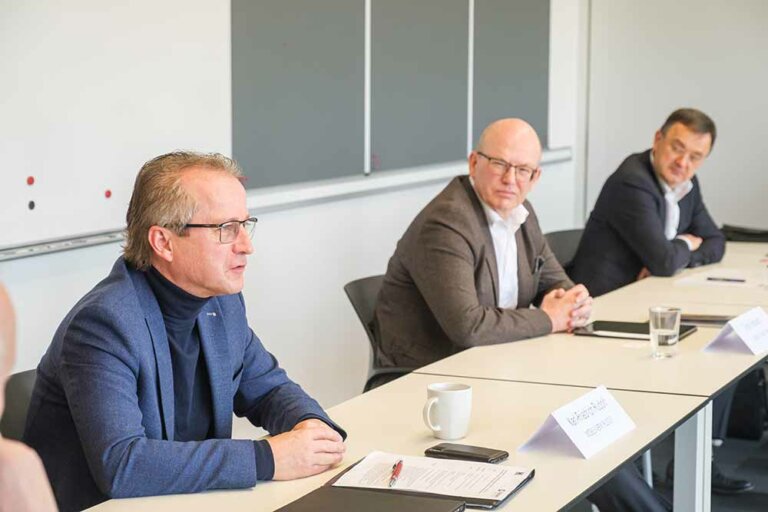 Energieeffiziente Möbelproduktion – HK-Magazin